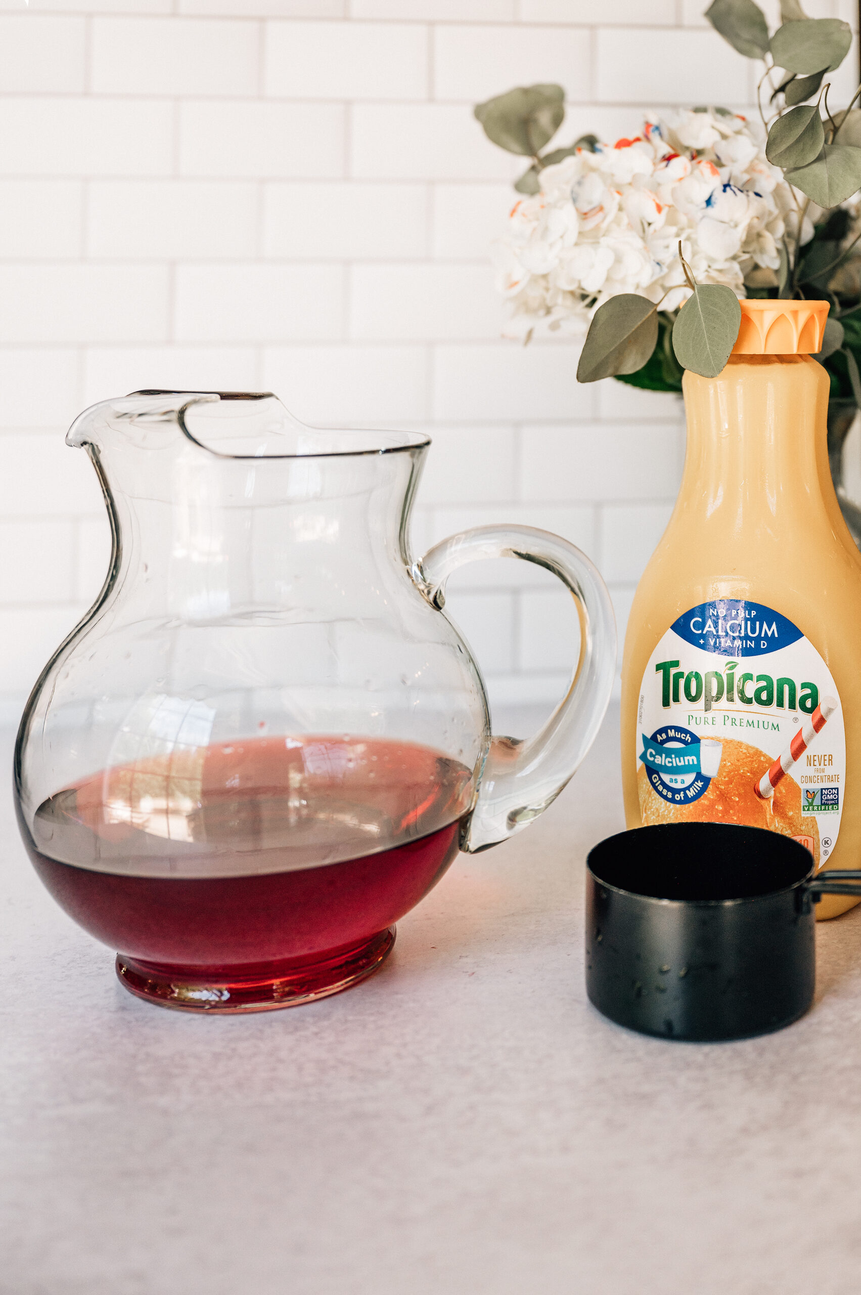 A Delicious Non-Alcoholic Sangria Mocktail - Tandra Nicole